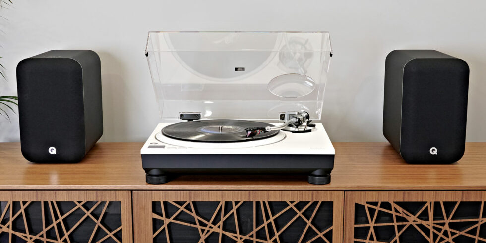 Does Vinyl Sound Better? Here's How it Compares to Digital