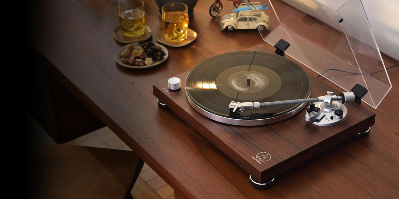 The 9 Best Record Players for Beginners | AV.com Blog