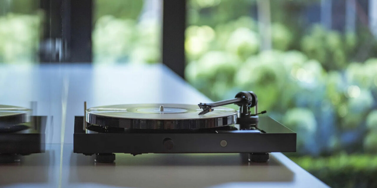 The 9 Best Record Players for Beginners | AV.com Blog