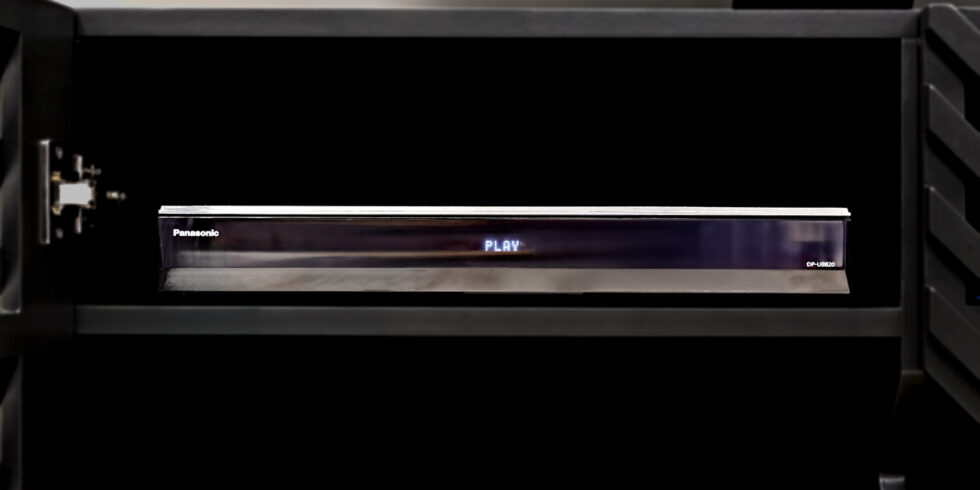 Panasonic DP-UB820EB Review | AV.com Blog