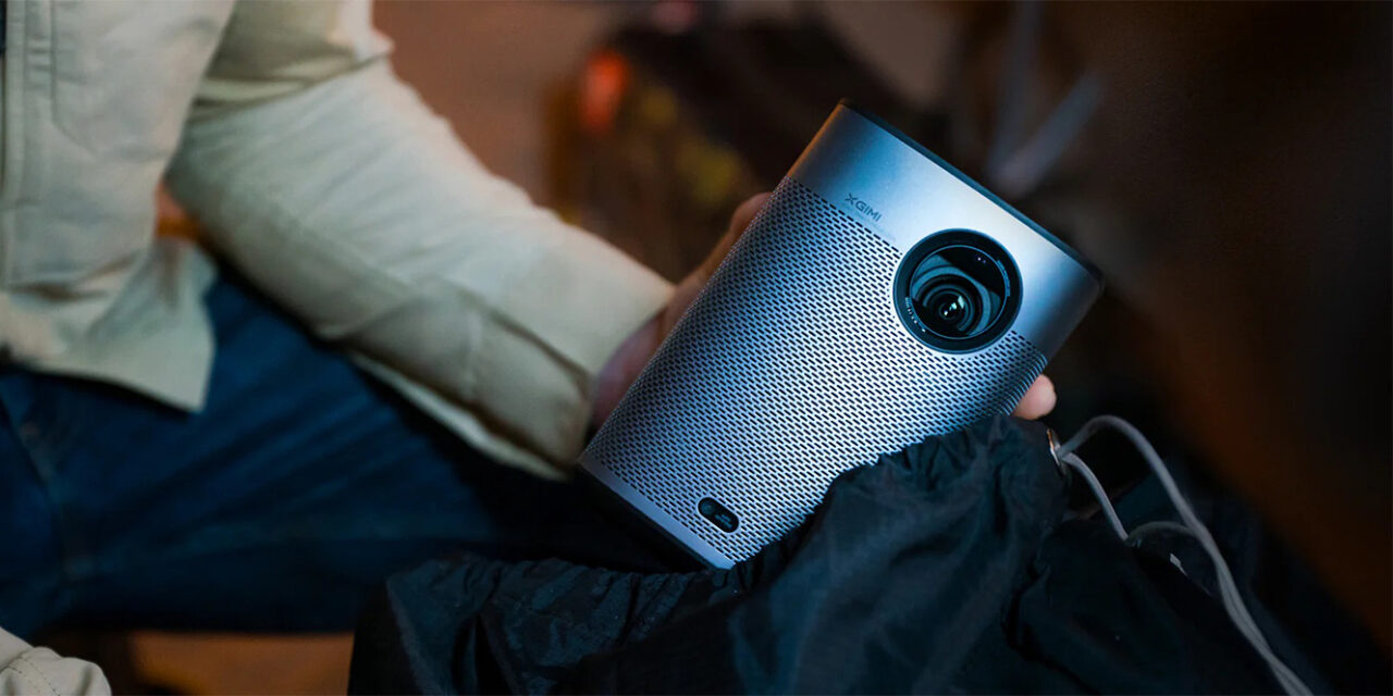 How to Connect an iPad to a Projector in 3 Easy Steps