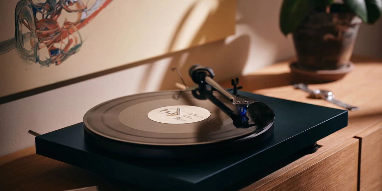 Moving Magnet vs. Moving Coil Cartridges - What's the Difference?