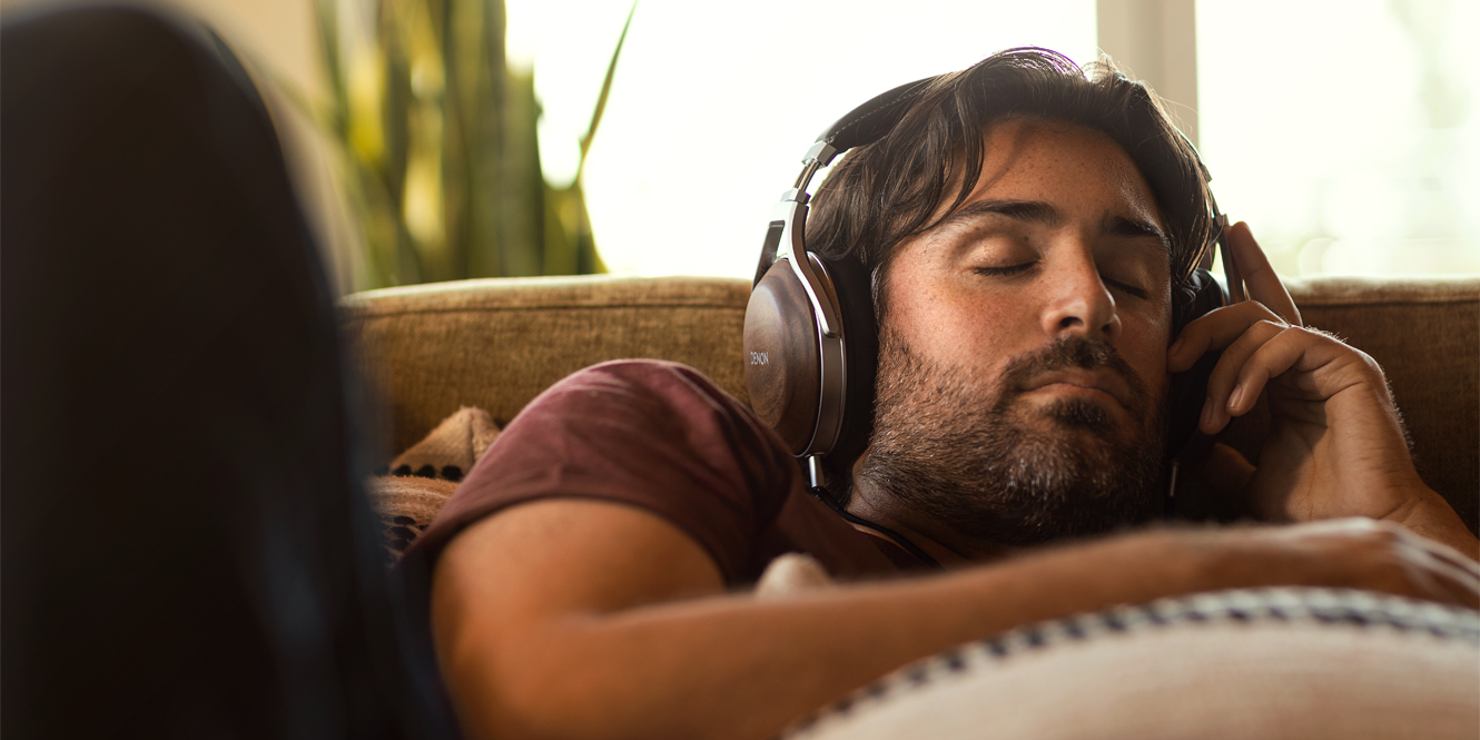 The 8 Best Bass Headphones 2026 | AV.com Blog